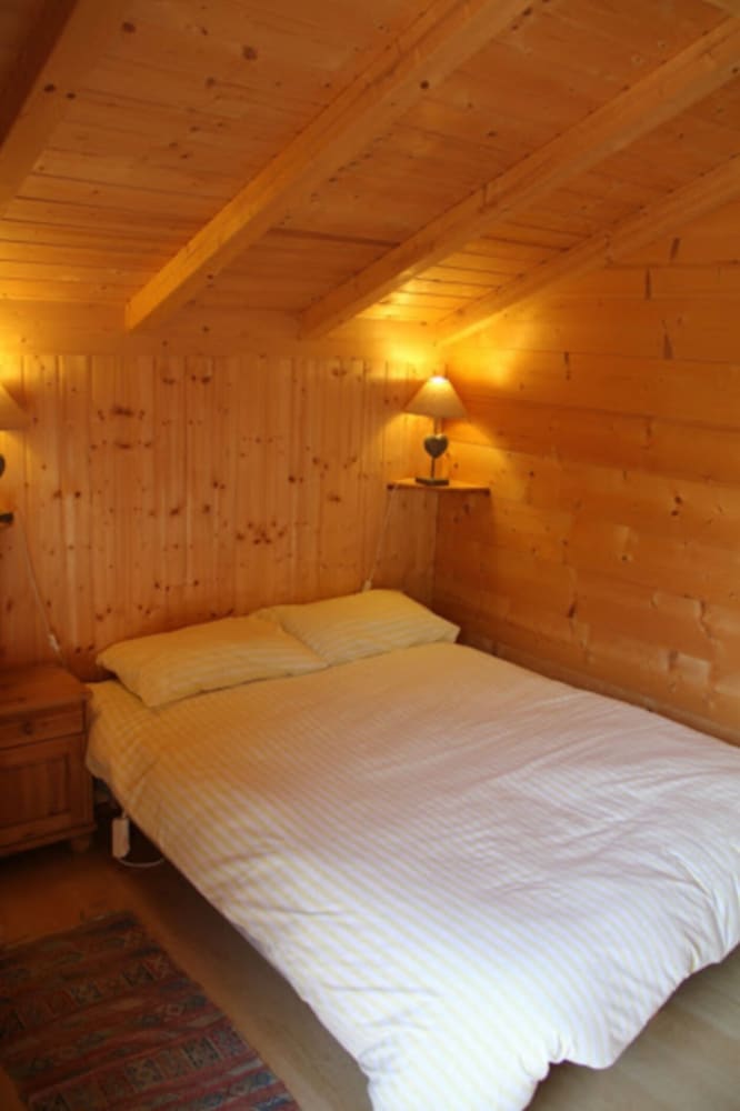 Traditioneel Chalet Uit De Haute-savoie Nabij Het Meer Van Genève. 10 Slaapplaatsen - Lugrin