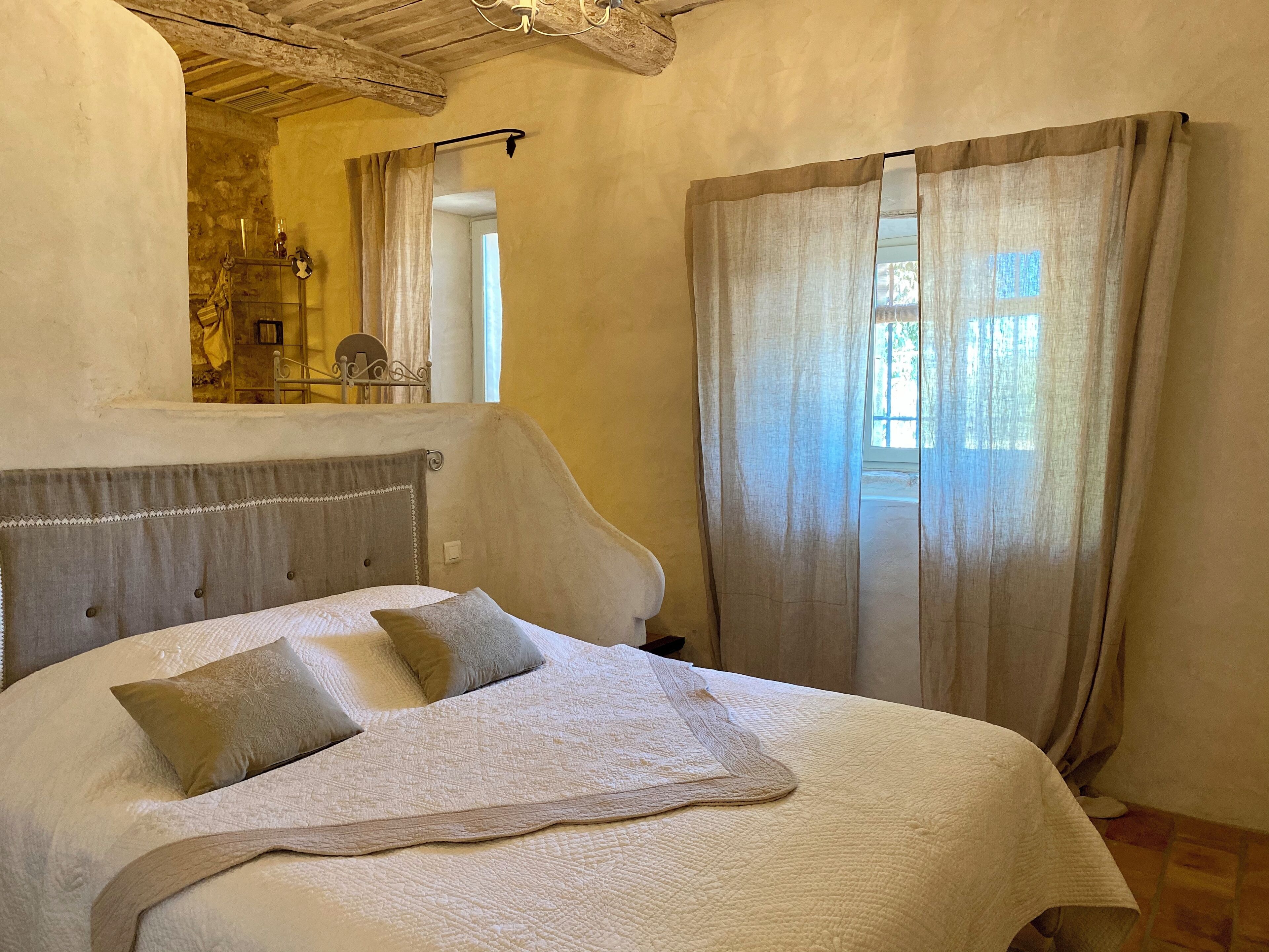 Mas De Ménerbes Climatisé, Pétanque, Piscine & Jardin Clôturé.\nanimaux Acceptés. - Gordes