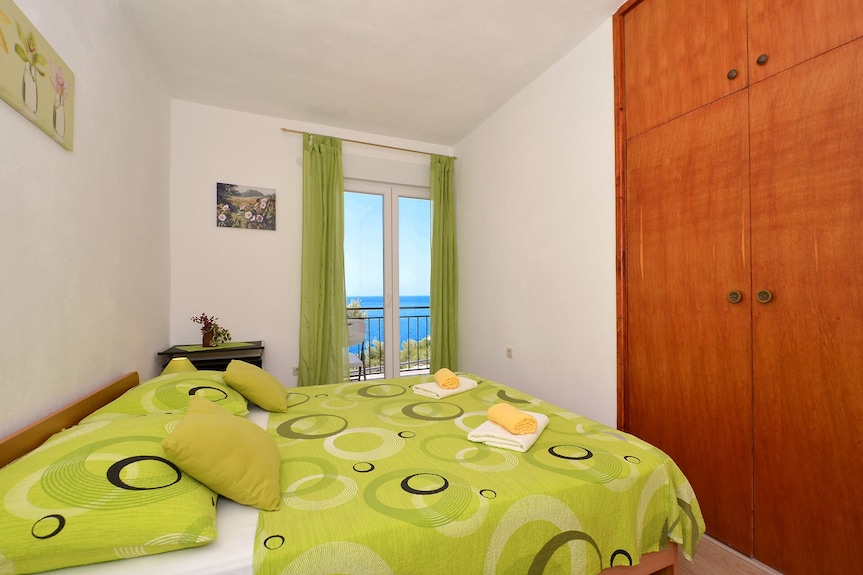 Bilo 2 Con 2 Dormitorios Y 2 Baños, Vista Al Mar, A Solo 30 M De La Playa - Croacia