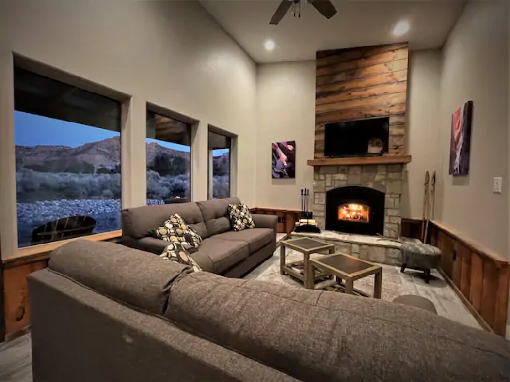 Rustic Charm Awaits You In Kanab! - Utah