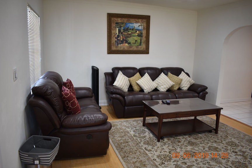 Unidad Privada Recientemente Remodelada De Los áNgeles En Un Dúplex Con 2 Estacionamientos Privados - Compton, CA