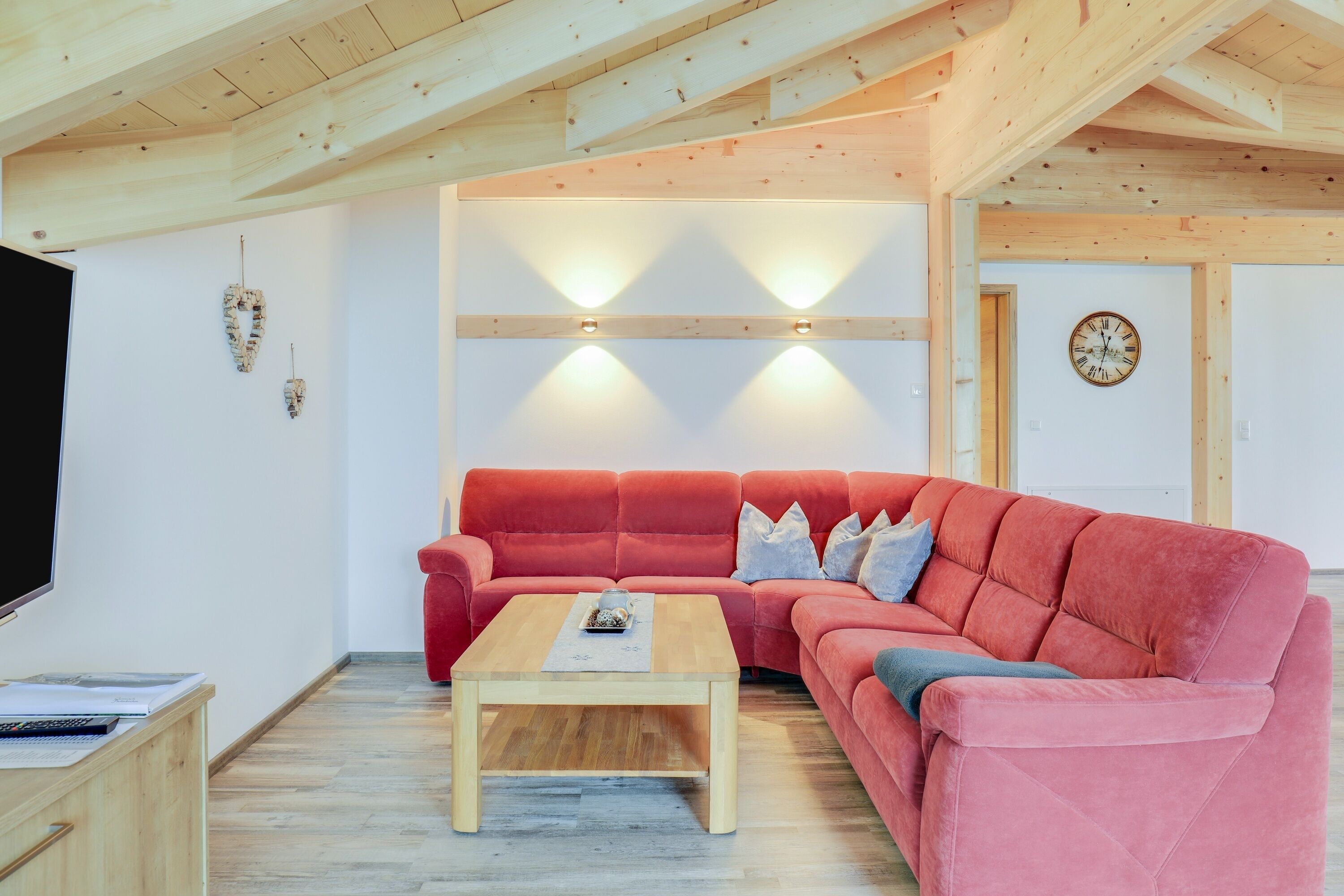 Geräumige Ferienwohnung "Partnachklamm" Im Dachgeschoss Mit Bergblick Und Balkon - Mittenwald