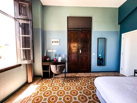 Quarto Duplo, ar condicionado, vista para o jardim | Roupa de alta qualidade, minibar com produtos grátis, cofre no quarto 
