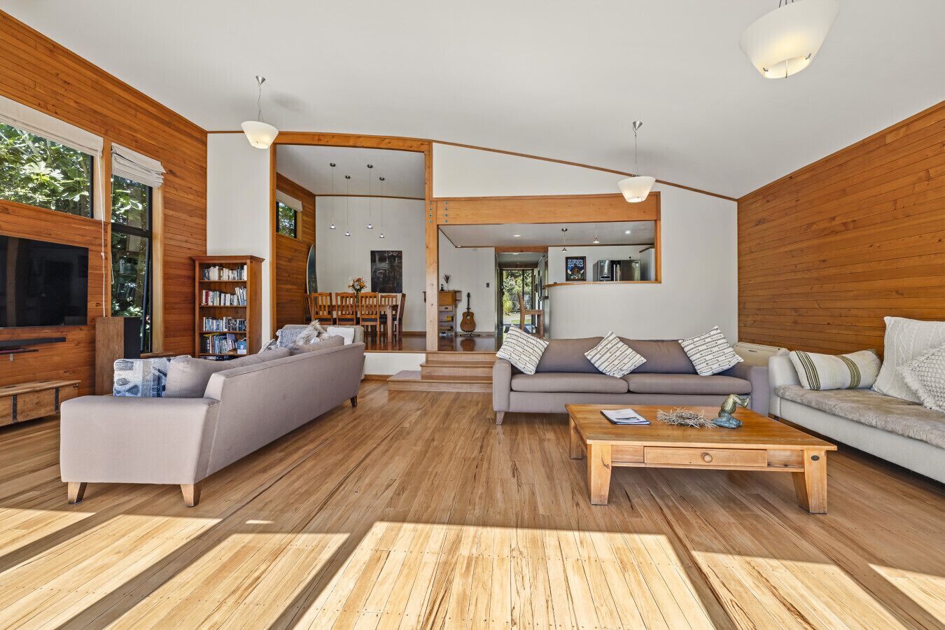 On The Rocks, Whale Bay - Raglan