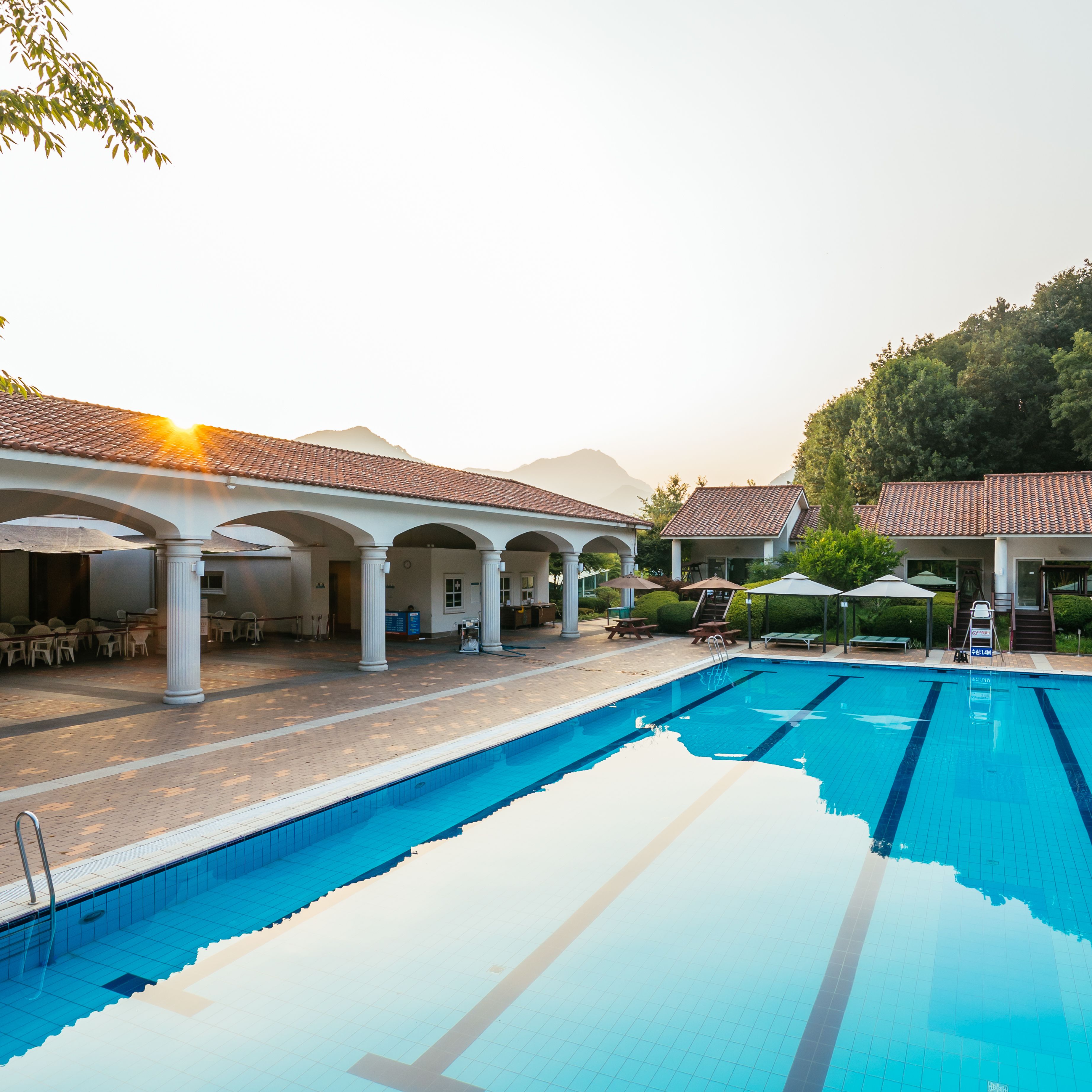 Piscina externa sazonal