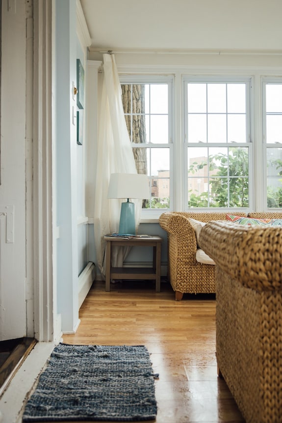 El Porche Con El Apartamento De Lakeview A Pie De Asbury Park - Deal, NJ