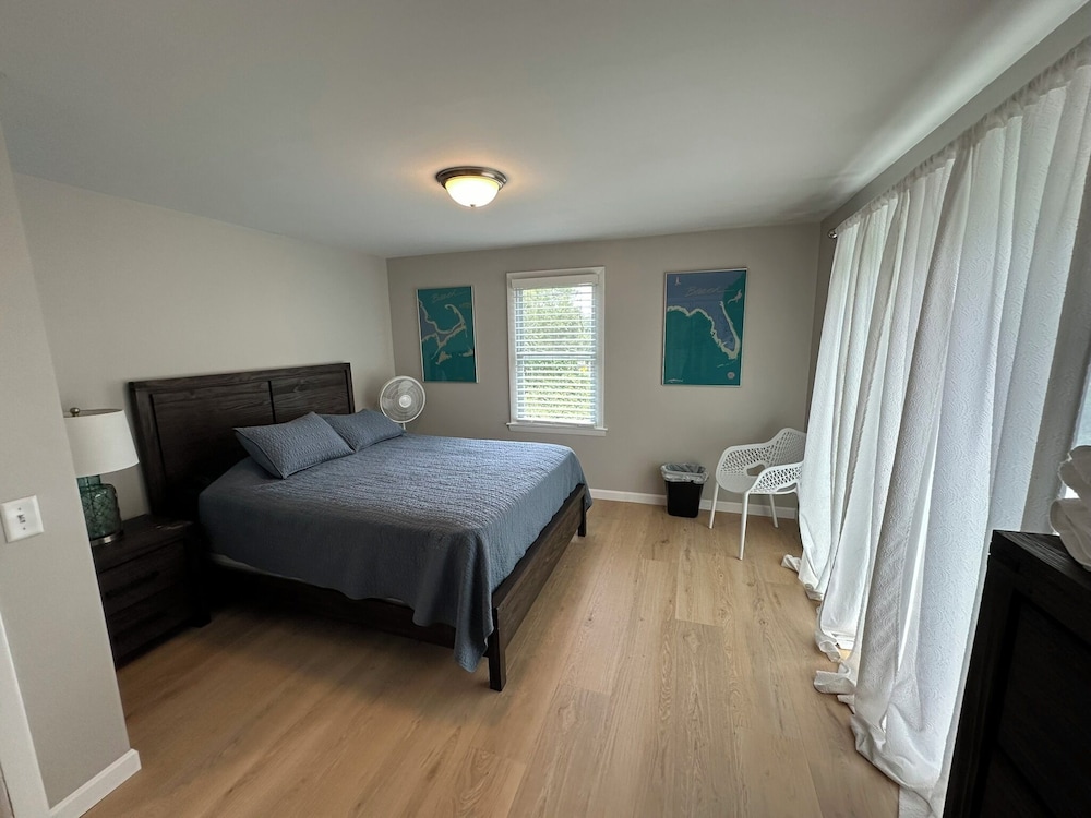 Recently Renovated Home In Bonnet Shores - Narragansett, RI