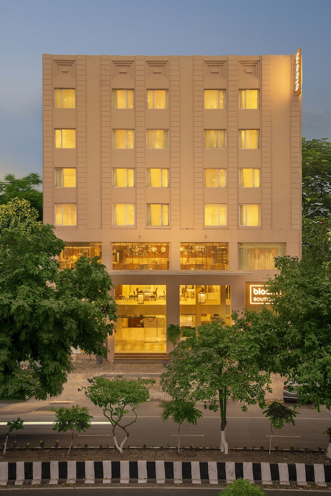 Bloom Boutique - Ranjit Avenue - Amritsar