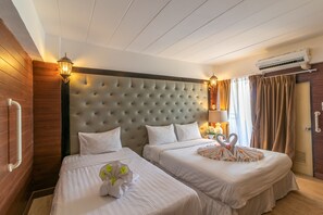 Quarto Familiar | Secretária, Wi-fi grátis, roupa de cama fornecida