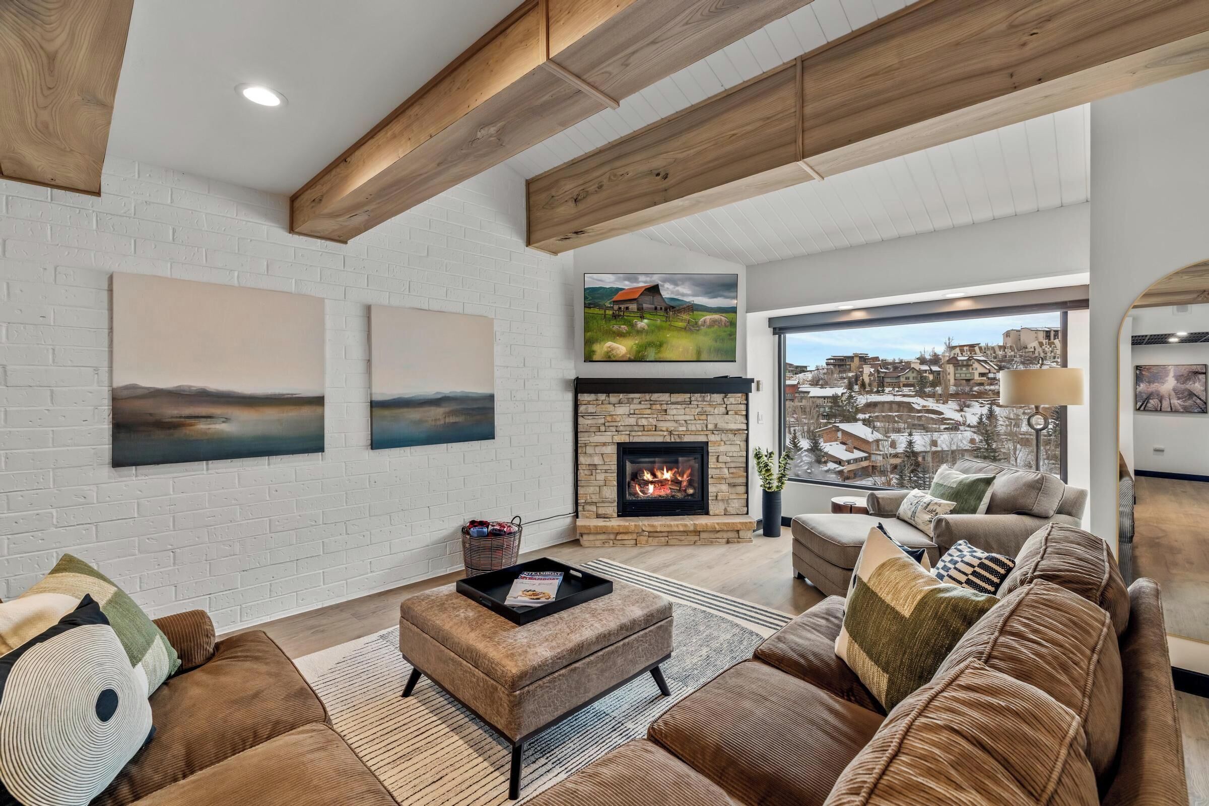 Slopeside, Ski-in, Pool, Hot Tub, Elevator, Ski Locker, In Unit Washer/dryer - Steamboat Springs, CO