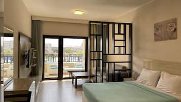 Studio Pool View 12209 | 1 quarto, individualmente decorados, individualmente mobiliados
