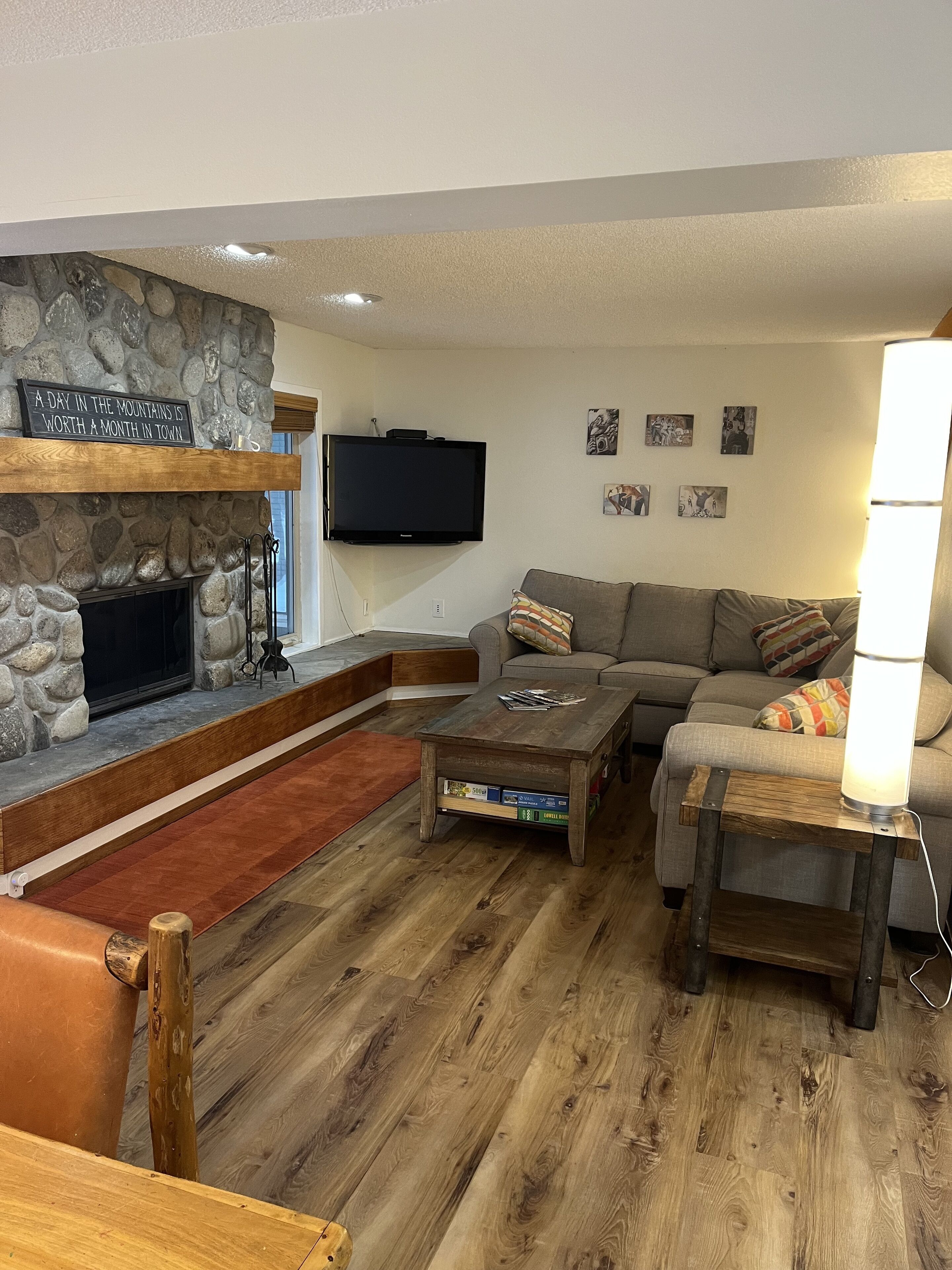 3br Condo On 10 Mile Creek With Mountain & Creek Views.  Close To Main Street! - Copper Mountain, CO