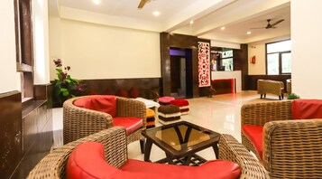 Área de estar no saguão