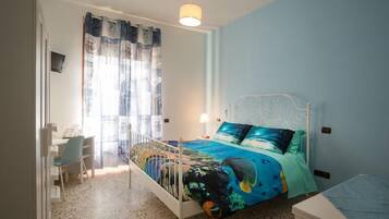 Quarto Duplo ou Twin (Positano) | Secretária, ferro/tábua de engomar, Wi-fi grátis