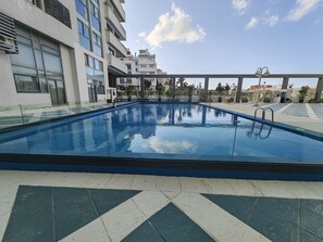 Piscina interior, piscina exterior 