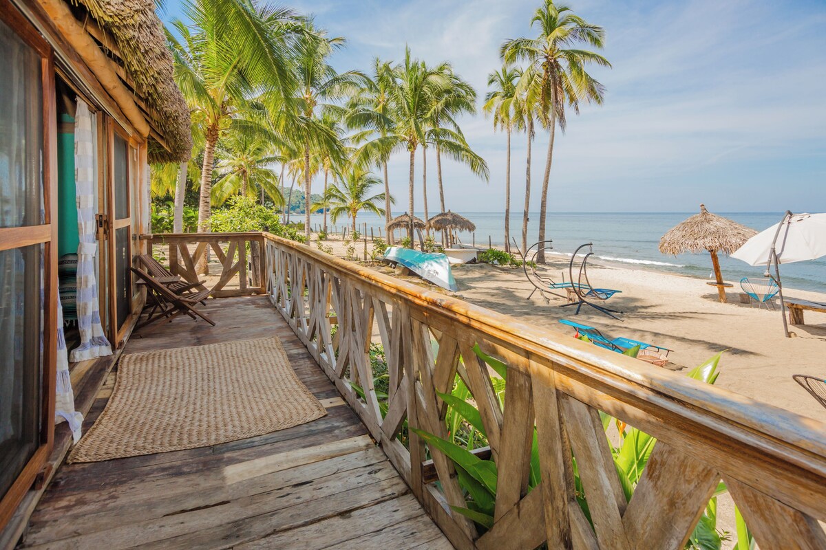 Quarto casal luxo | Vista para praia/oceano