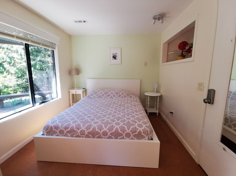 Power On - The Forest Rooms -- A Peaceful Oasis Close To Everything - Tiger Mountain State Forest, Issaquah