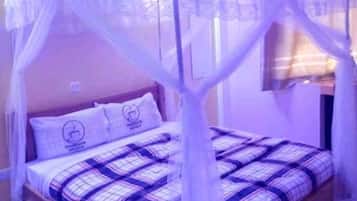 Quarto Twin | Secretária, Wi-fi grátis, roupa de cama fornecida