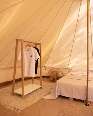 Glamping - Bell tent | Roupa de cama fornecida 