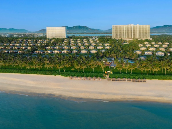 Mövenpick Resort Cam Ranh - Cam Lâm District