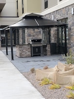 Área para churrascos e piqueniques