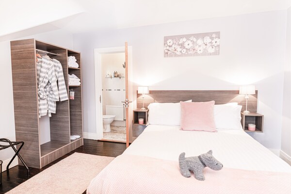 カラヴォーグ ハウス ベッド & ブレックファスト - トリム