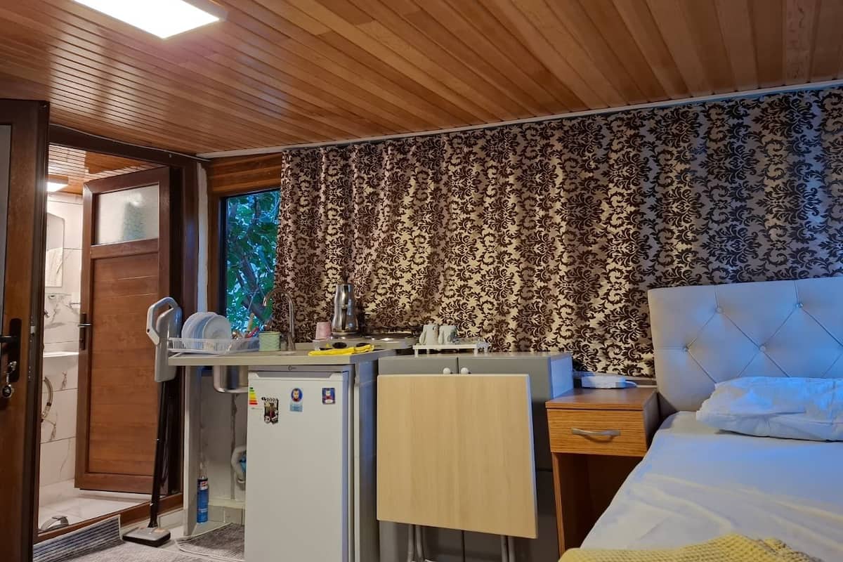 Suíte estúdio clássica, vista para o jardim | 2 quartos, cofres nos quartos, cortinas blackout, quartos à prova de som