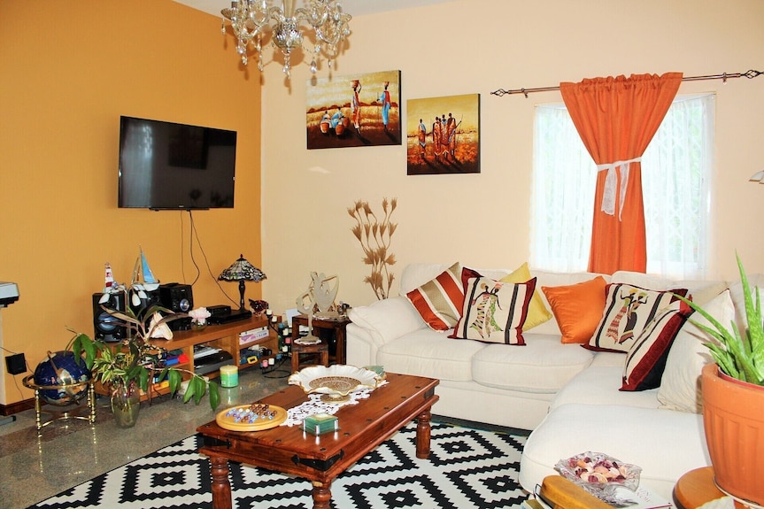 4 Bedrooms Villa In Seychelles Set In A Beautiful Garden - Perfect For Groups - Seychelles