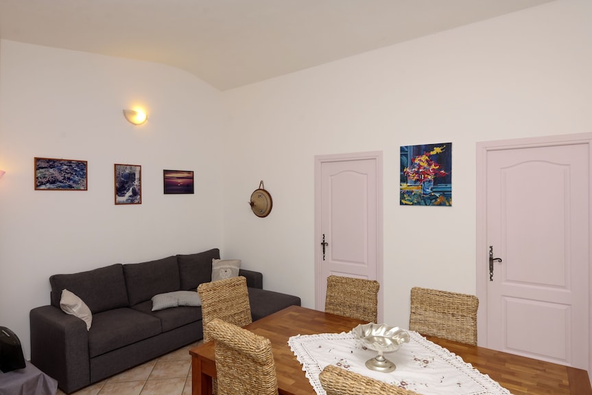 Jolie Petite Villa Idéale Pour Profiter Du Sud De La Corse Au Calme - Bonifacio