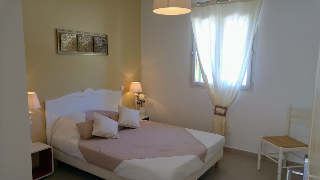 Gîte1-***clim-wifi-piscine Chauffée-rivière 1km -Plage 5km- Ping-pong-pétanque - Galéria