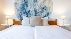 2 quartos, roupas de cama antialérgicas, cofres nos quartos