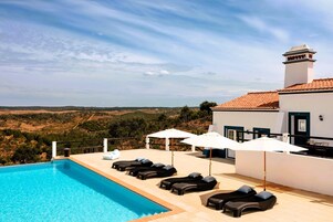 Quarto casal | Frigobar, quartos à prova de som, berços grátis