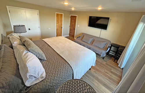 First Turn Condo At Charlotte Motor Speedway - Concord, NC