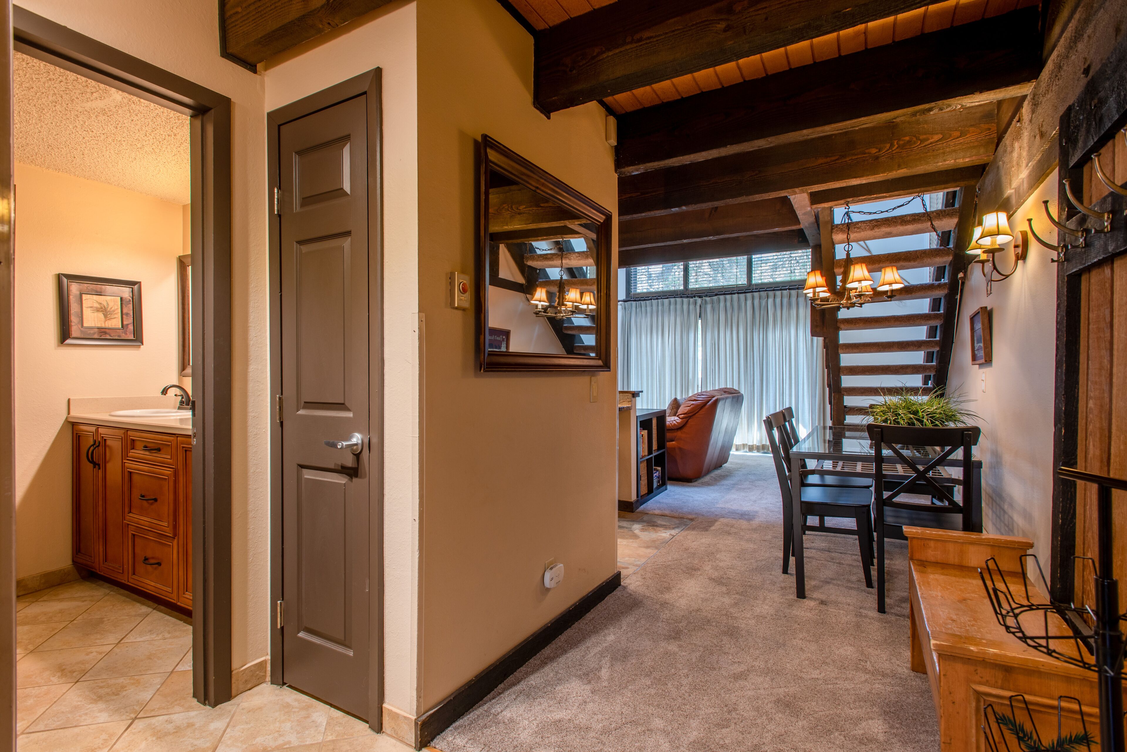 Ski-in/walk-out Condo, Free Wifi, Covered Parking. Kitchen - Copper Mountain, CO
