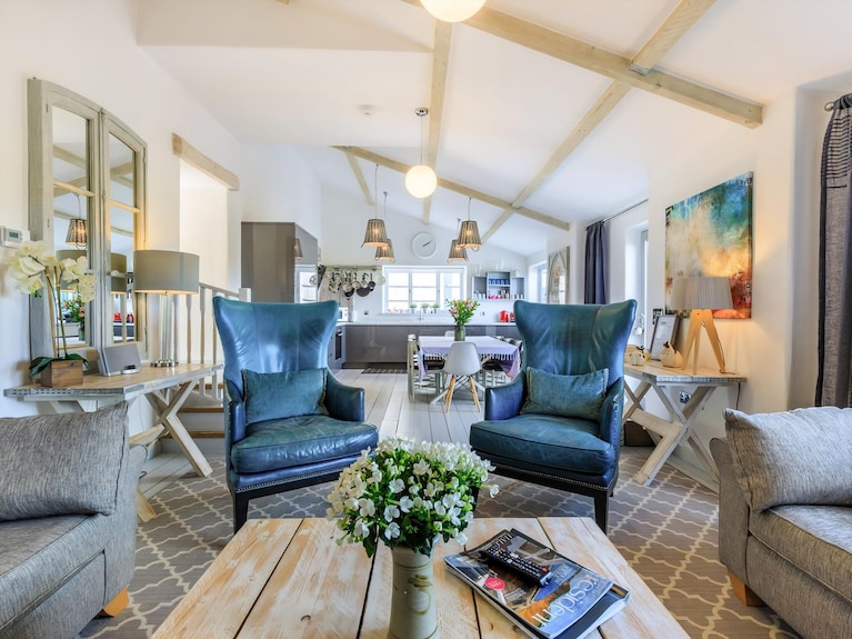 4 Bedroom Accommodation In Bishopswood, Near Honiton - Devon