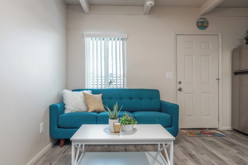 Beach Rental 3 Blocks From The Beach! Up To 8 People! - La Playa - San Diego