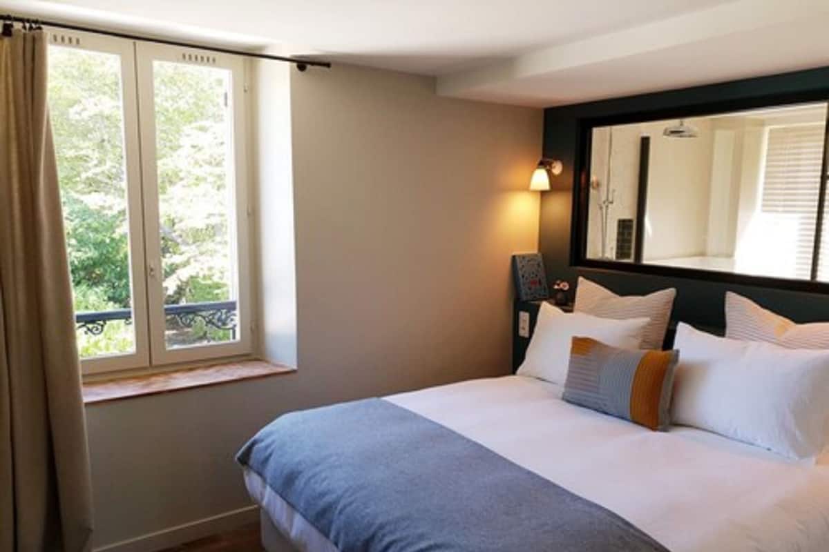 Quarto casal (Peuplier) | Quartos à prova de som, Wi-Fi de cortesia, roupa de cama