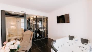 Suite Deluxe | 1 quarto, minibar, cofre no quarto, secretária