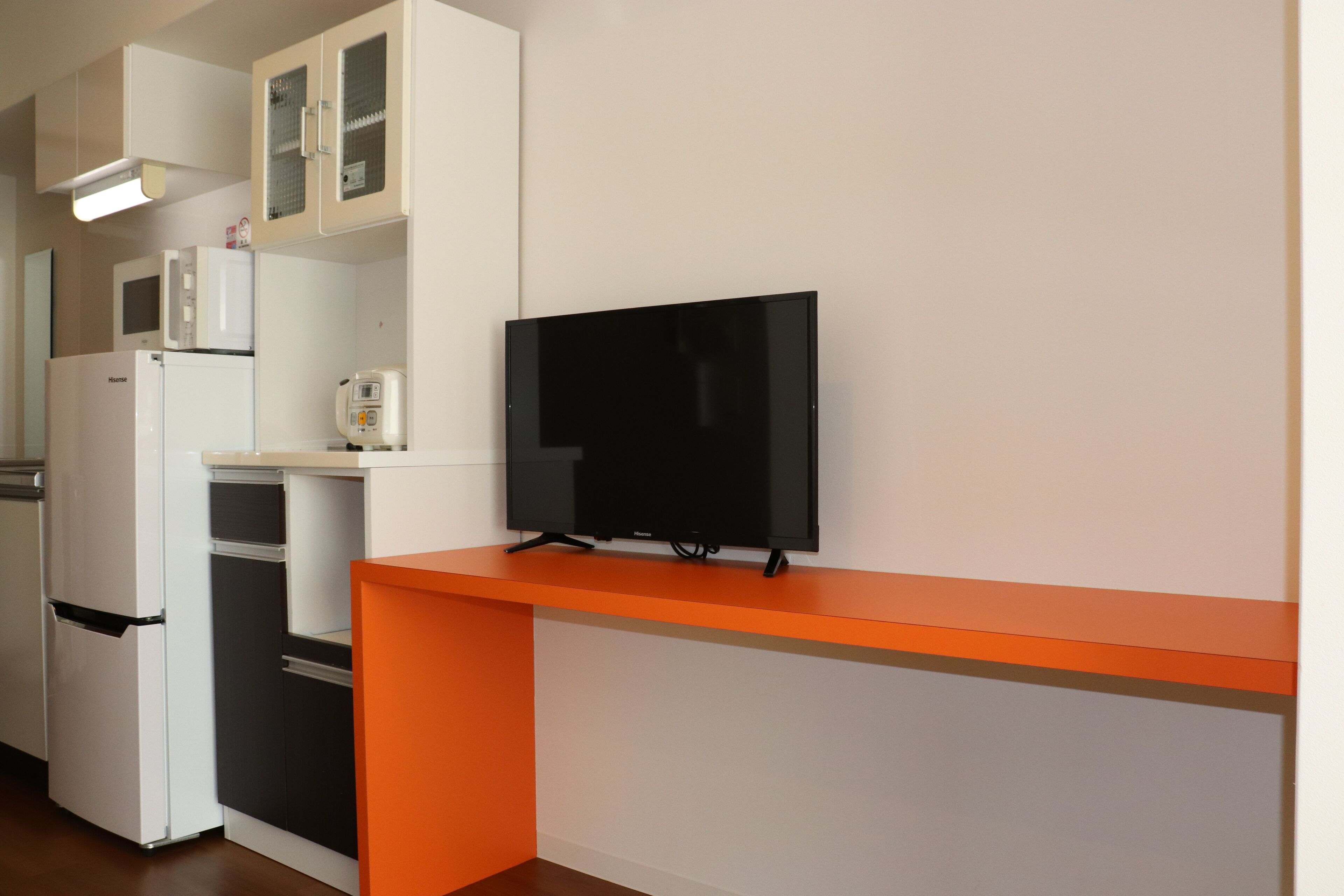 Quarto casal standard | Edredons de pluma, escrivaninha, cortinas blackout