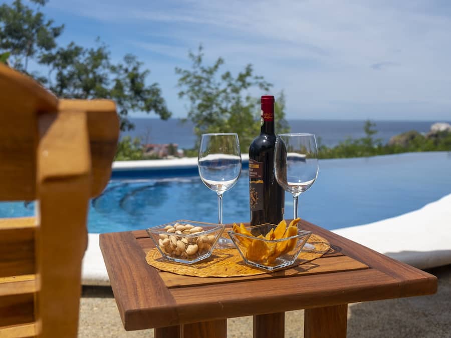 Piscina exterior, da(s) 7:00 à(s) 22:30, toldos gratuitos, guarda-sóis