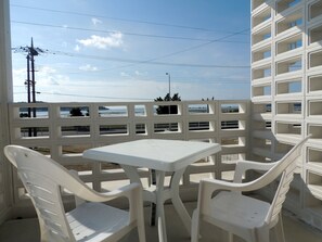 Quarto duplo standard, sacada, vista para o oceano | Vista da sacada