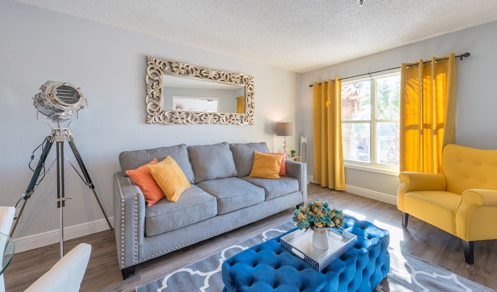 Enchanting Newly Renovated 1.5miles To Disney And Near Tons Of Restaurants 760 - Old Town, Kissimmee