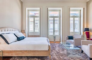 Quarto Quádruplo Júnior, Vista para a cidade (Wapa) | Roupa de alta qualidade, edredões de penas, com mobília individualizada 