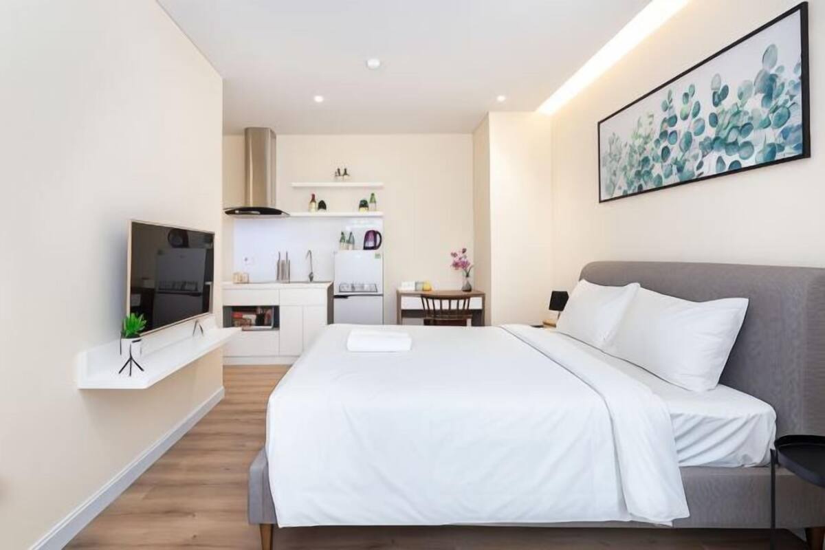 Escrivaninha, espaço de trabalho para notebook