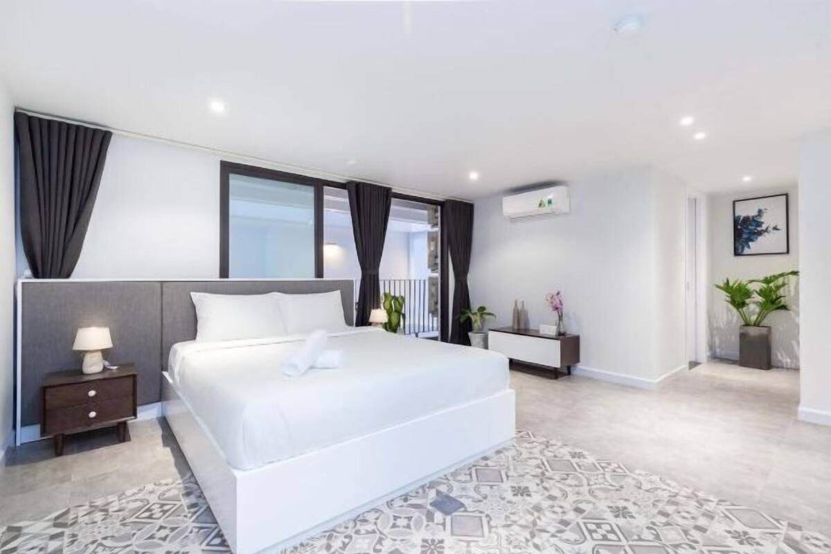 Escrivaninha, espaço de trabalho para notebook