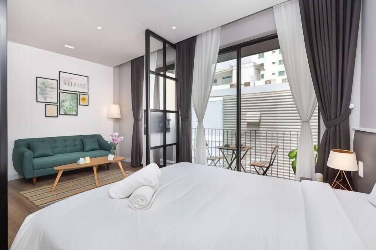 Escrivaninha, espaço de trabalho para notebook