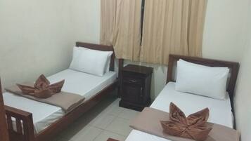 Secretária, secretária adequada para computadores portáteis