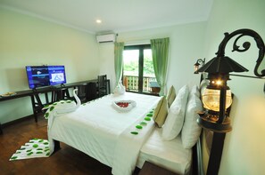 Quarto casal ou duplo luxo | Frigobar, cofres nos quartos, escrivaninha, cortinas blackout