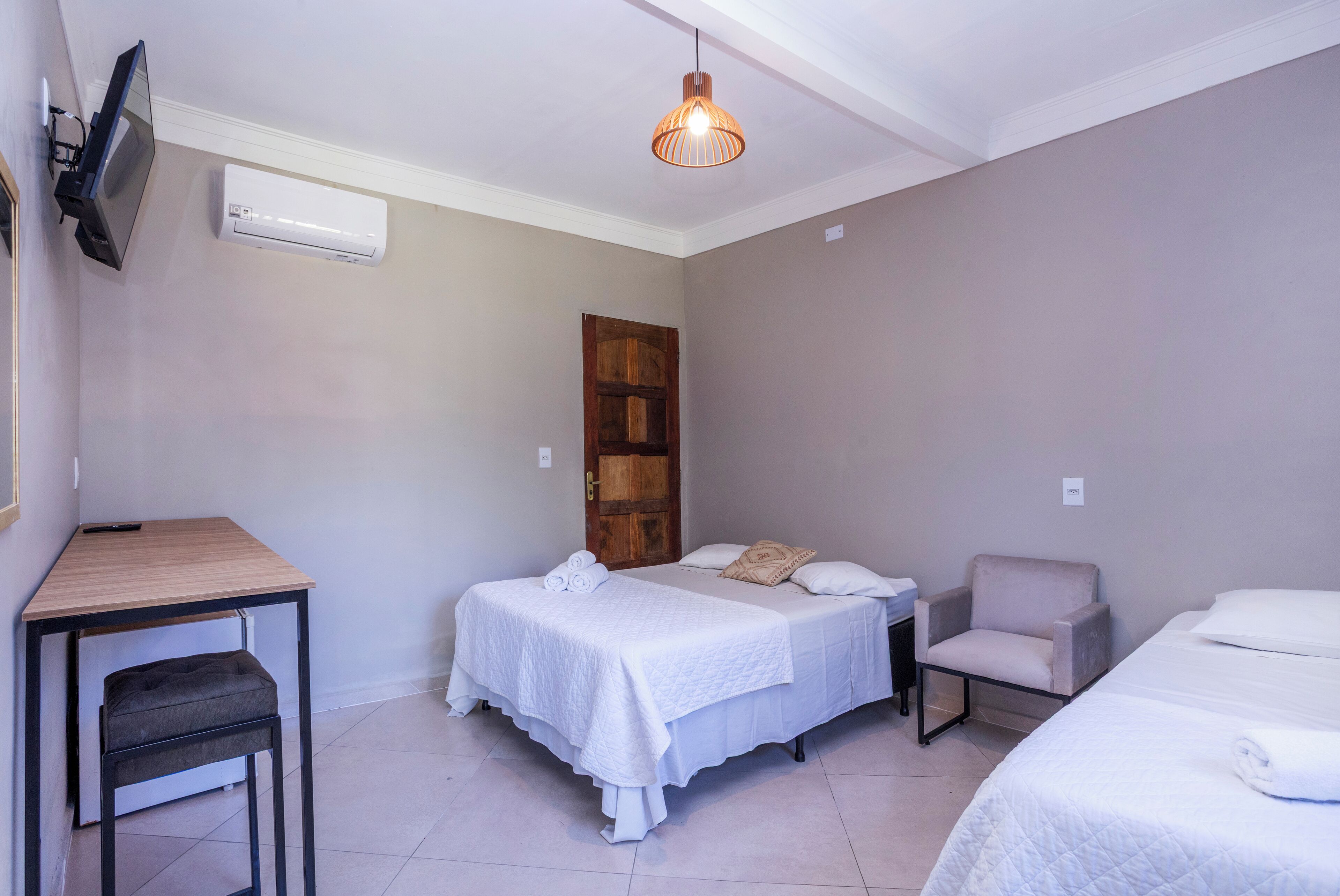 Ground Floor Village | Minibar, cortinas/cortinados opacos, berços/camas para crianças grátis 