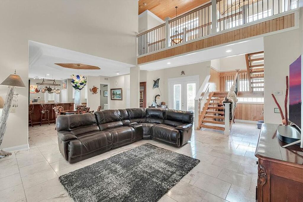 Spectacular Waterfront Home In Winter Haven - Winter Haven